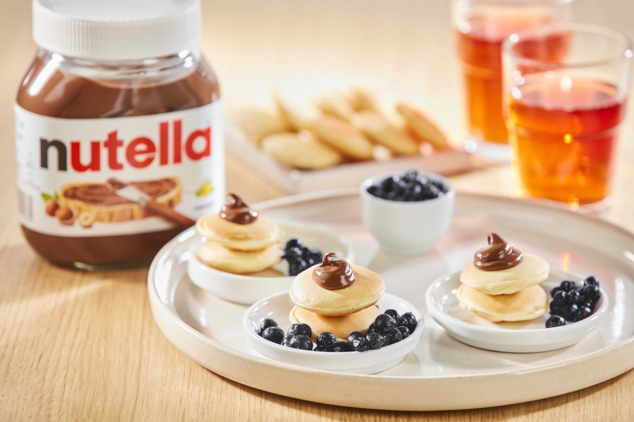 Pancakes con frutas, crema batida y Nutella | nutella